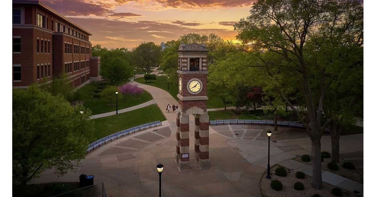 Photos: A year with COVID-19 - Campus Connection | UW-La Crosse